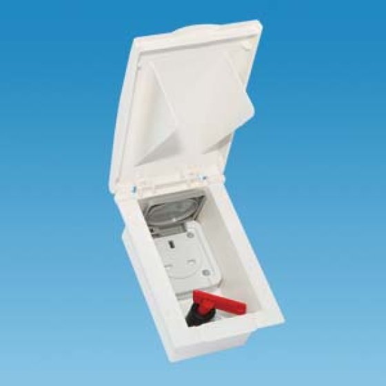 WHITE TND External 13amp Socket Box & Isolator Swi : Pennine Leisure ...