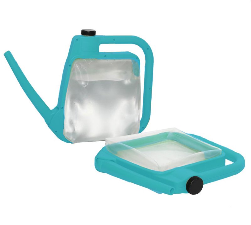 Collapsible BLUE 6 Litre Watering Can : Pennine Leisure Supplies